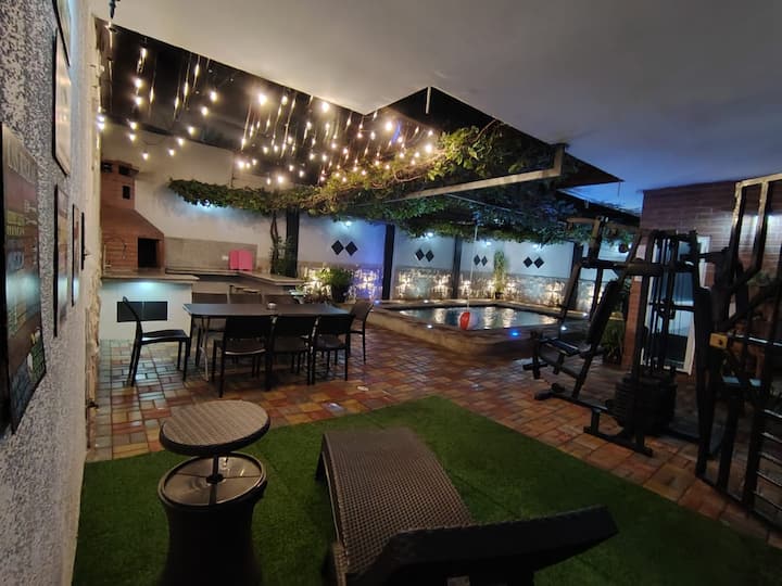 Sirius/piscina, Sauna, Bbq, Juegos, Gimnasio. - 