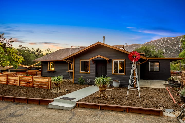 The Yellow Rose Inn - Escondido, CA