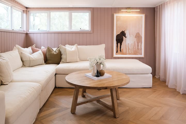 The Adelaide - Ultimate Girls Getaway - 獵人谷