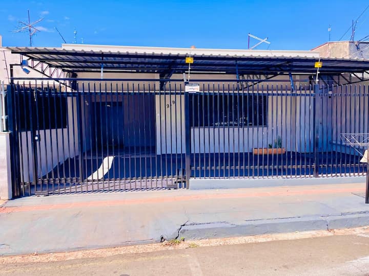 Casa Ampla E Moderna No Centro De Londrina - Londrina