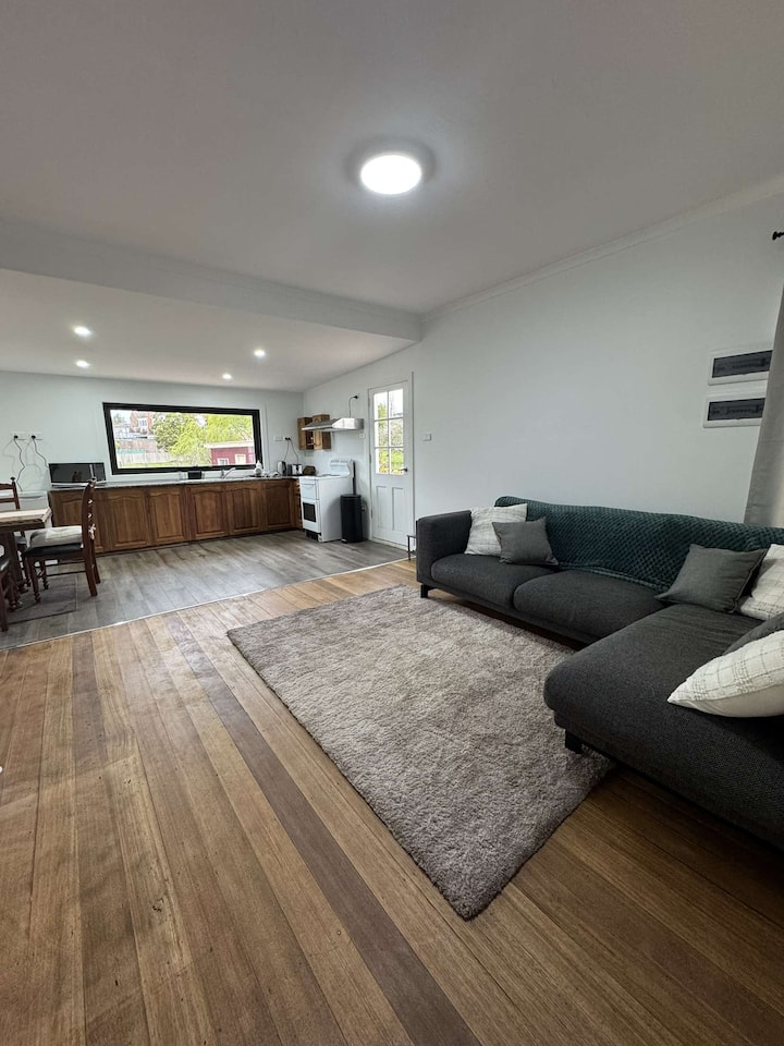 Swansea Coastal Retreat Near Sea & Iga - Swansea