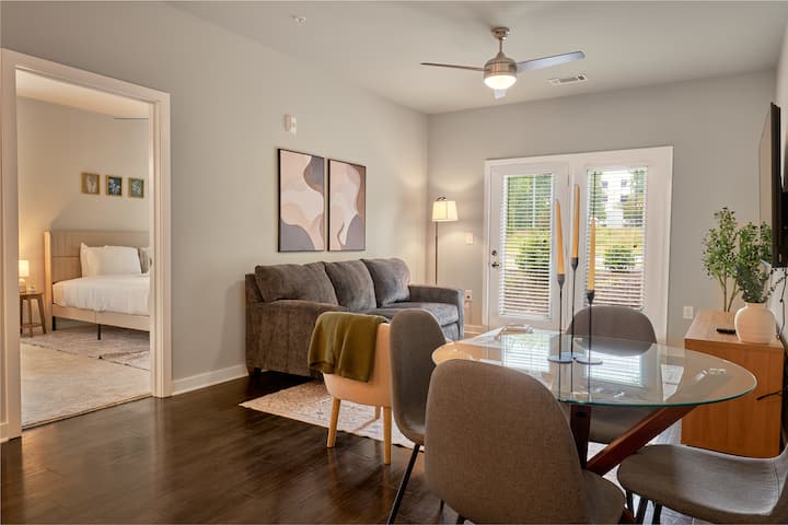 2bd Haven Steps From Dt Clayton - Clayton, NC