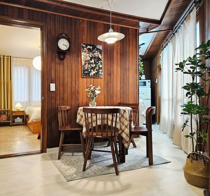 행궁동 Lp바,아늑한 아날로그 숙소/피크닉세트무료대여/행리단길/방화수류정/편의점/주차 - Suwon-si