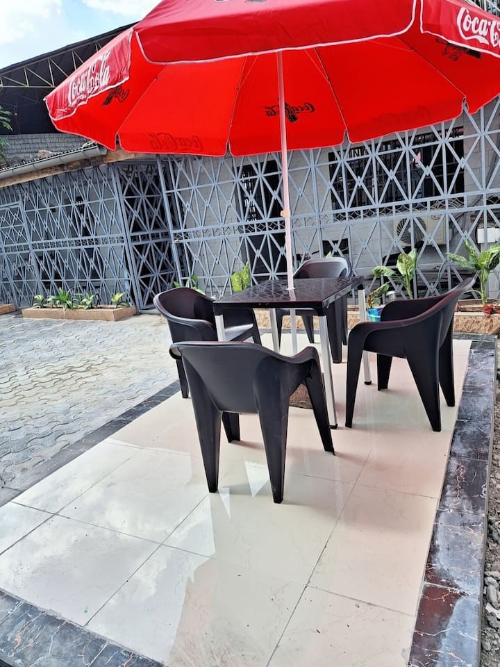 Limete 18eme Chambre Salon - Kinshasa