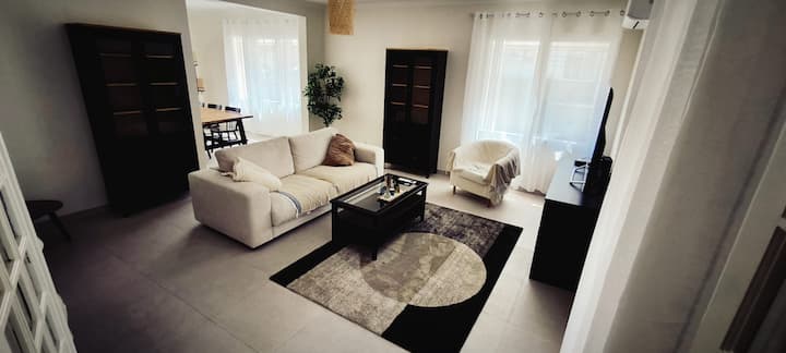 Maison Avec Jardin Proche Centre-ville - Nimes