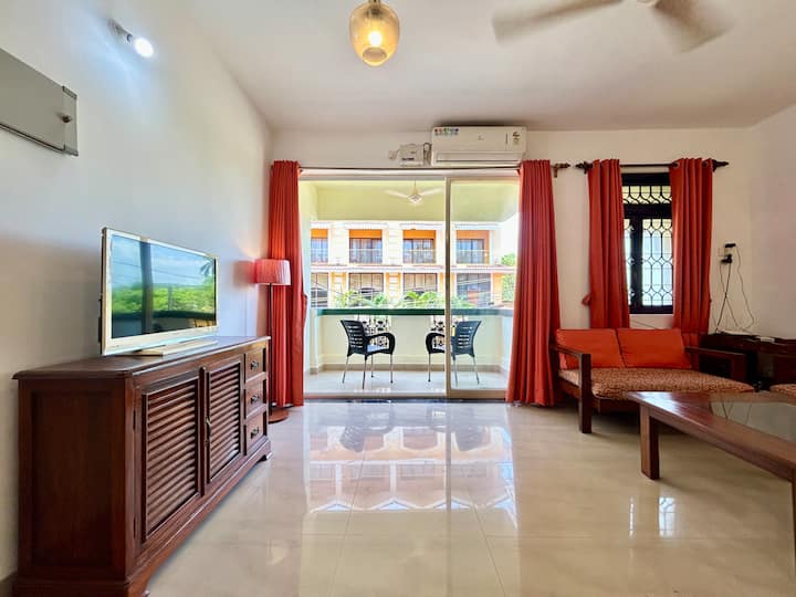 Elegant 2 Bhk Candolim-600m To The Beach - ゴア