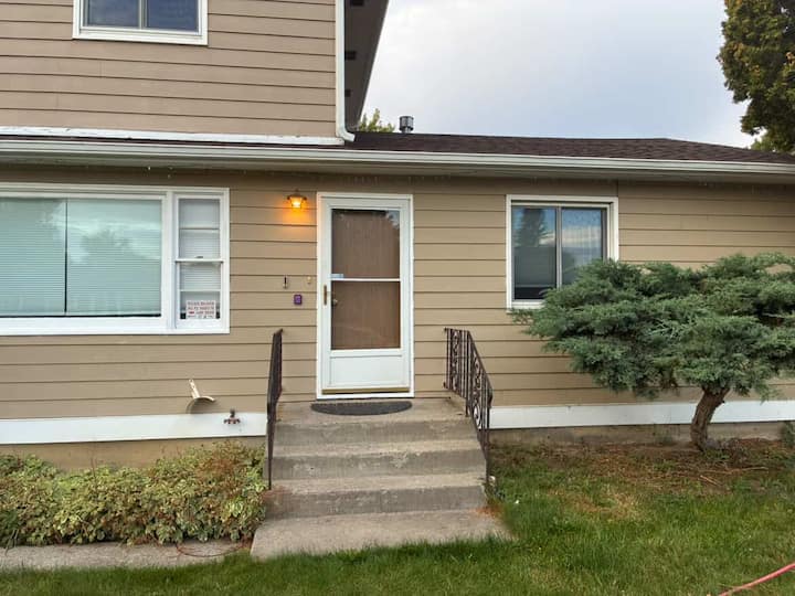 Centrally Located Billings Apartment - Billings, MT