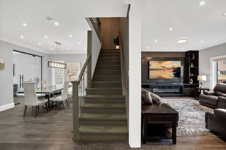 Stylish, 3br Getaway/all Rooms Ensuite - Burford, ON, Canada