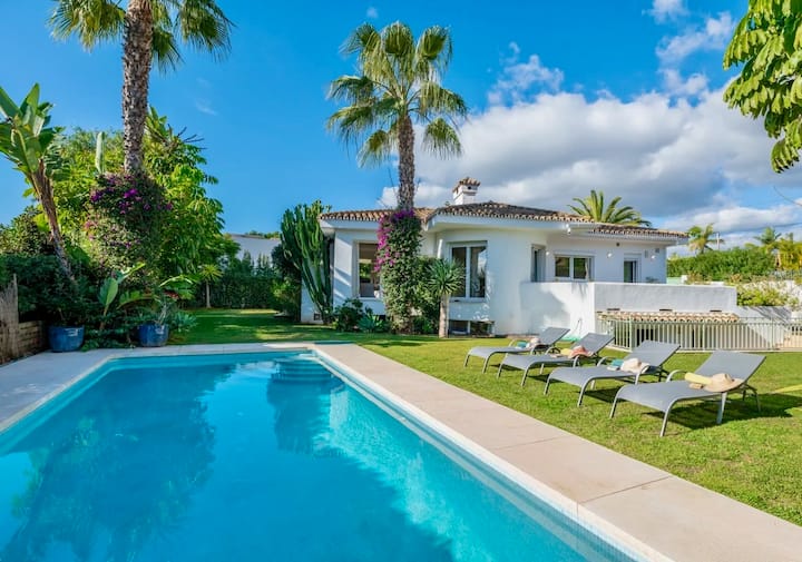 Beautiful Beach Villa Marbella - Marbella