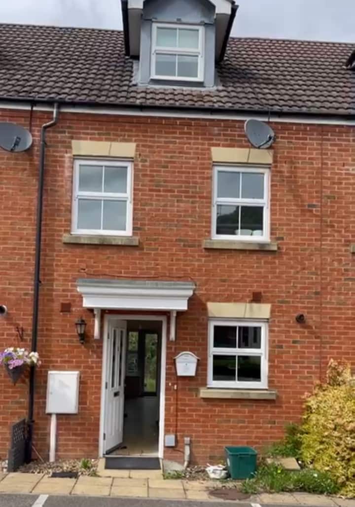 3 Bedroom Retreat 2 Mins From Biggin Hill Airport - Sevenoaks