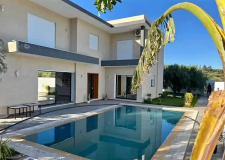 à Louer Maison D'hôtes S+4 - Hammamet