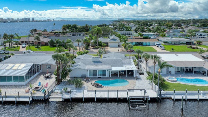 Straight Outta Dockton-waterfront, Pool And Dock - Daytona Beach