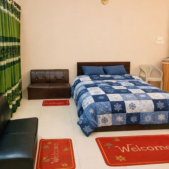 Entire Apartmnt.
1 Private Bedroom+living Area Bed - Dhaka