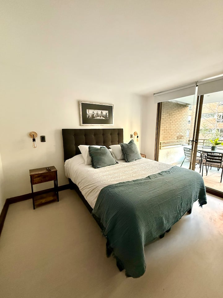 Moderno Departamento En El Golf | Metro Alcántara - Las Condes