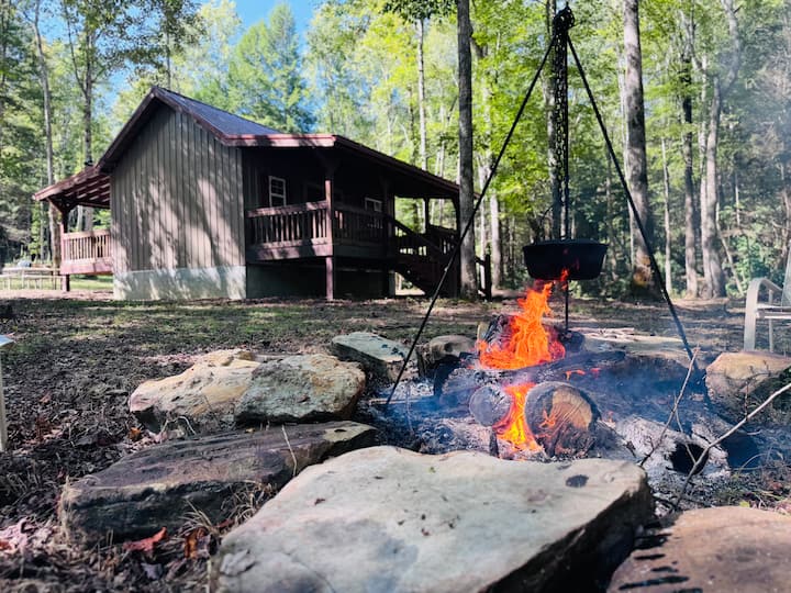 Callie's Cabin - Jamestown, TN