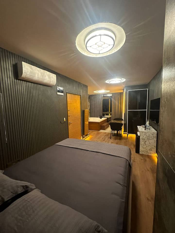 Luxury Flat With Jacuzzi In Taksim - Istanbul