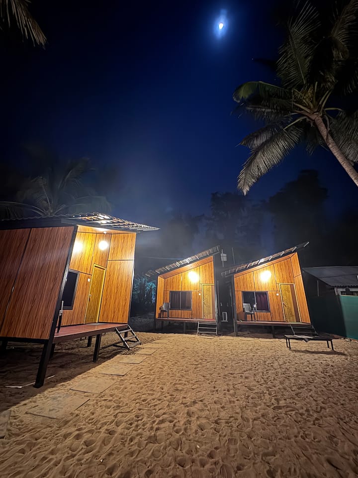 Cabins By The Beach @ Sector 47 Beachfront Gokarna - Gokarna