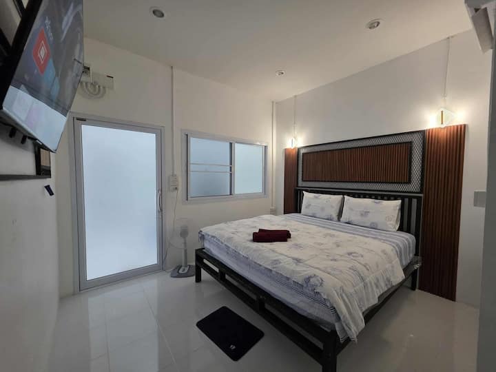 Ava Song Serm Road Koh Tao (Monthly) - 龜島