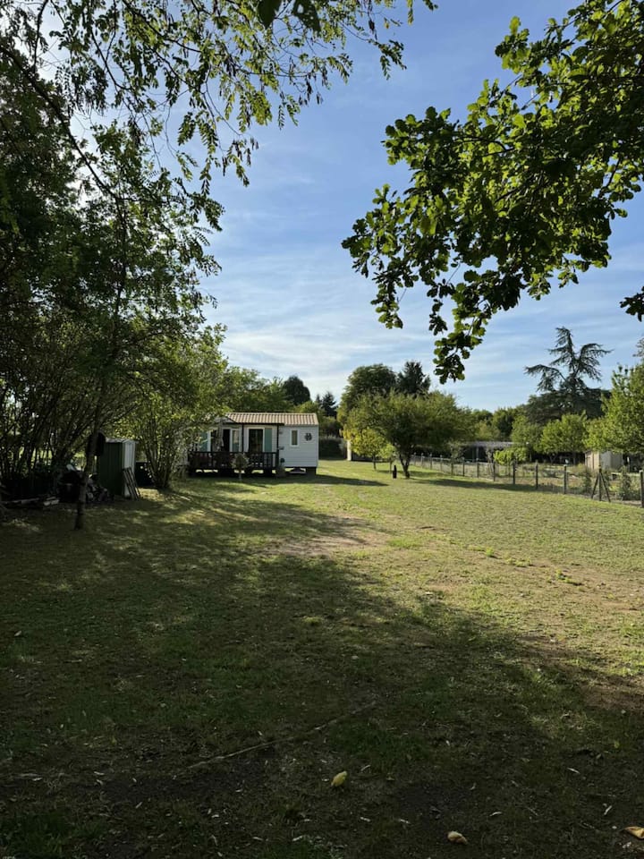 Mobil-home Cosy Au Bord De L’eau - Issoudun