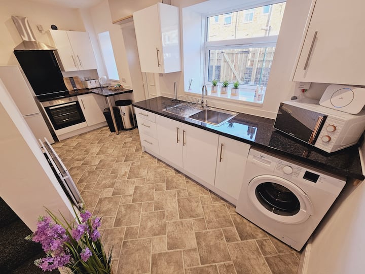 Relax In Our Cozy Home Away From Home - Durham