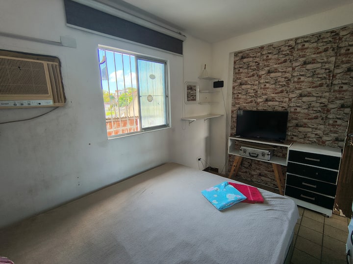 Quarto Individual Ar E Wc Compartilhado - Recife