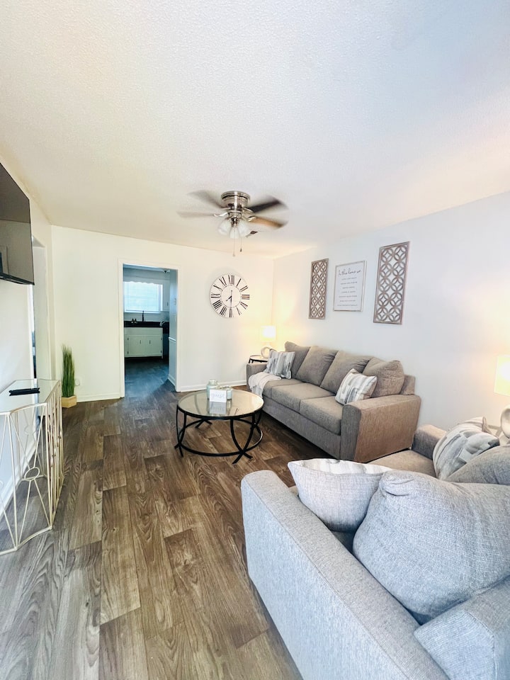 Modern Comfort In Clarksville-near Fort Campbell - Clarksville, TN