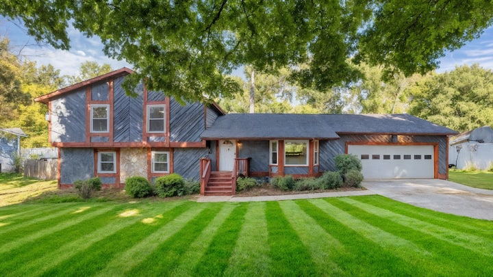 Cozy House, Fenced Yard - Pets, Kid & Groups Okay! - Roswell, GA