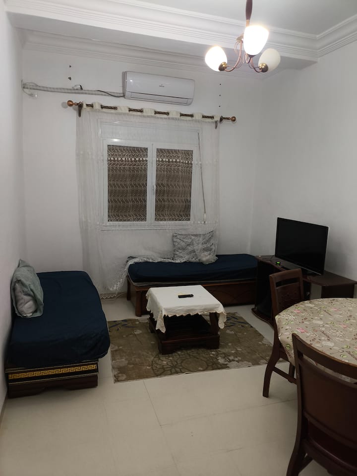 Un F3 Pas Loin De La Plage - Annaba