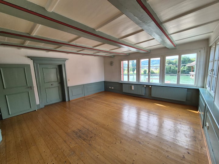 Suite Kelnhof Vista: Bright Riverside Apartment - Küssaberg