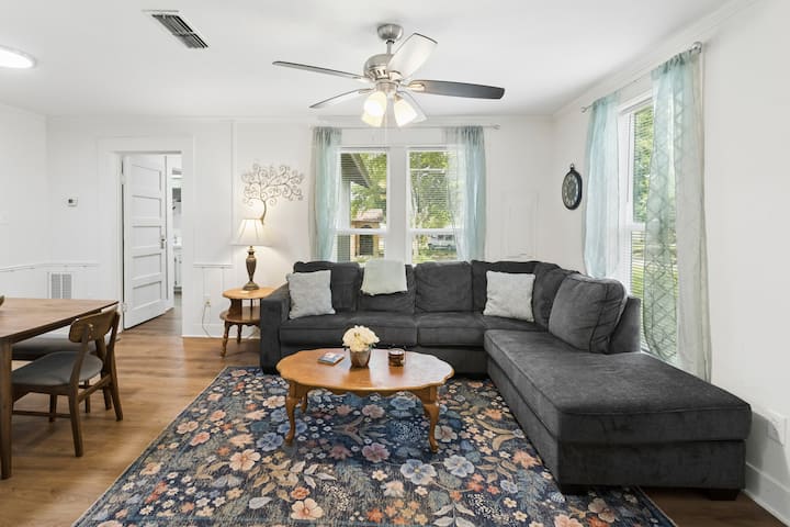 Family And Pet Friendly Home With Private Backyard - Nacogdoches, TX