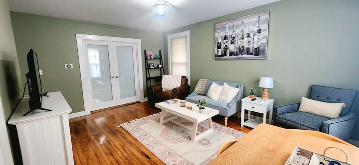 Cozy Condo In The Bradford/haverhill Area - Lake Cochichewick, MA