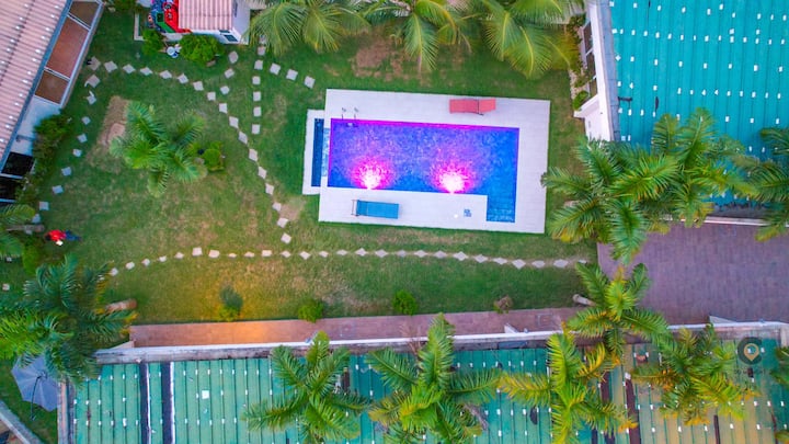 -Entire Hotel With 10 Rooms & Breakfast Included - Côte d'Ivoire