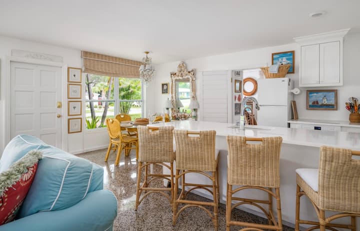 Kari’s Cottage
Less Than Two Miles To Pretty Ocean - Vero Beach, FL