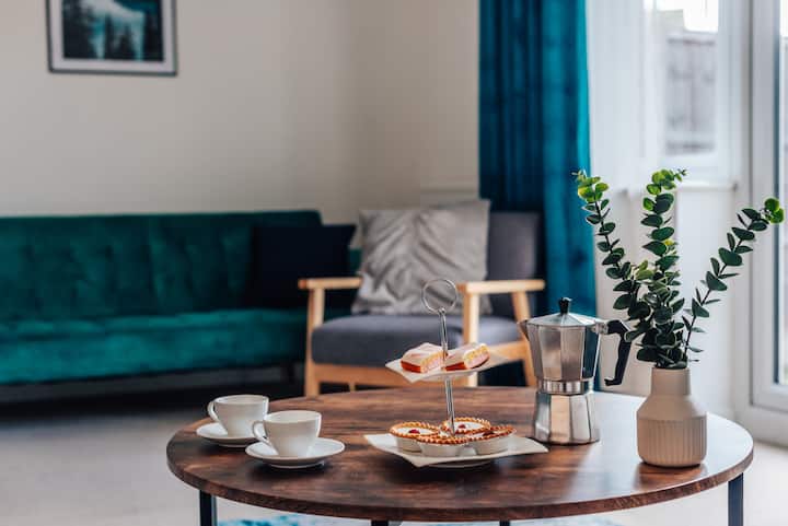 Peterborough 4-bed House With Parking & Fast Wifi - Peterborough