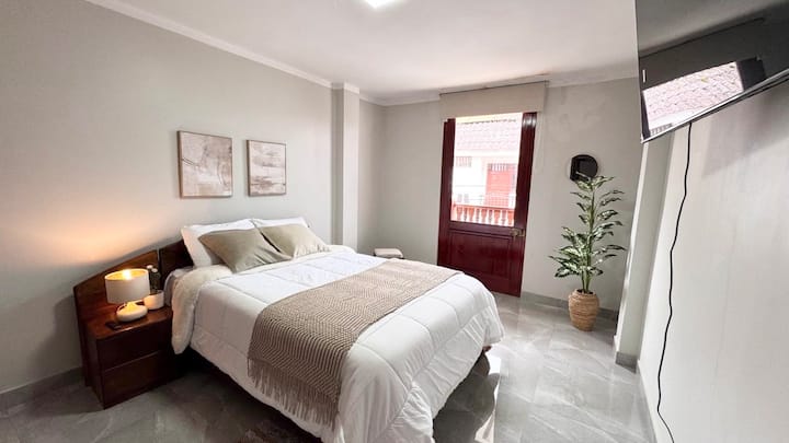 Picaflor House (Habitación Matrimonial Con Balcón) - Chachapoyas