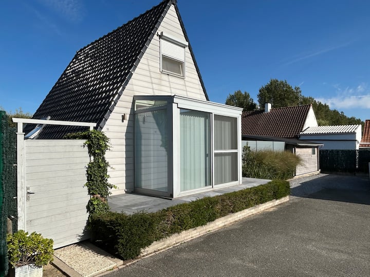 Uniek Vakantiehuisje Op Wandelafstand Van Strand - Nieuport
