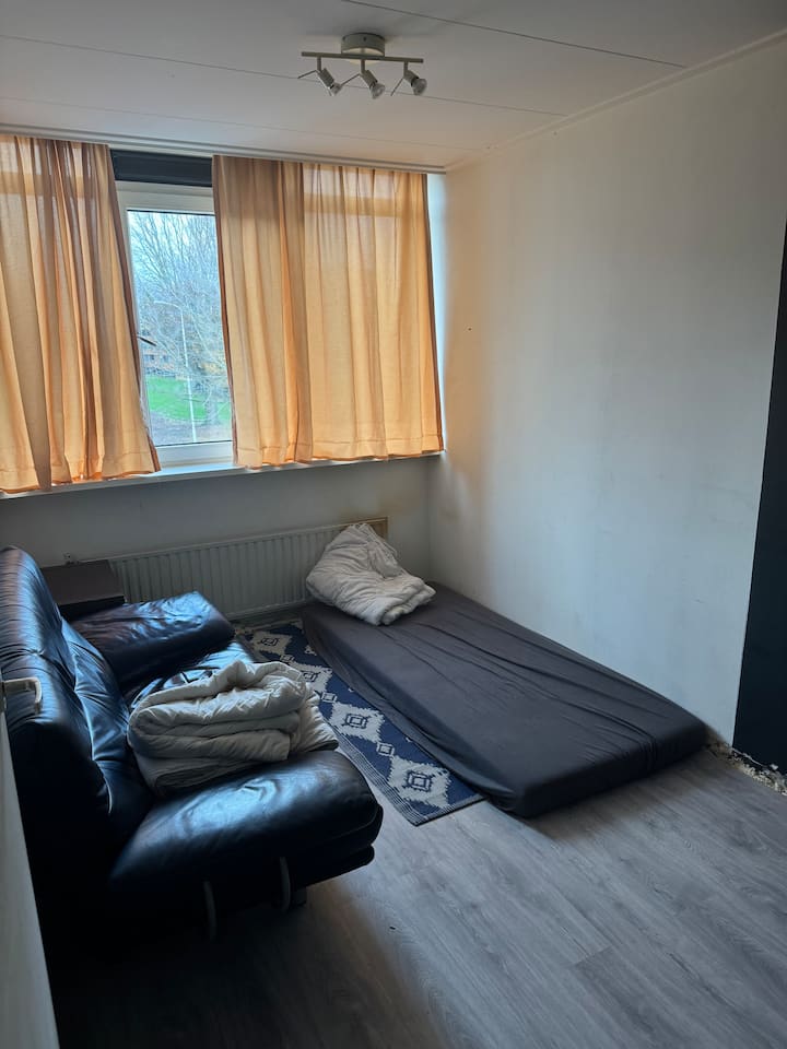 Tijdelijk Kamertje - Steenbergen