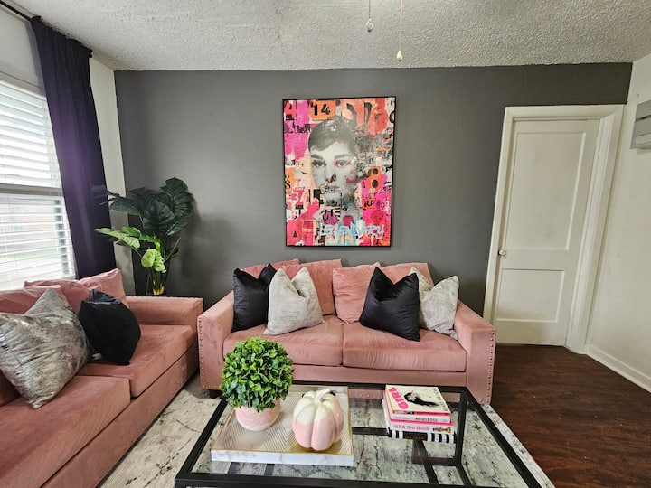 The Fuschia Flat - Unit #2 - Houston, TX