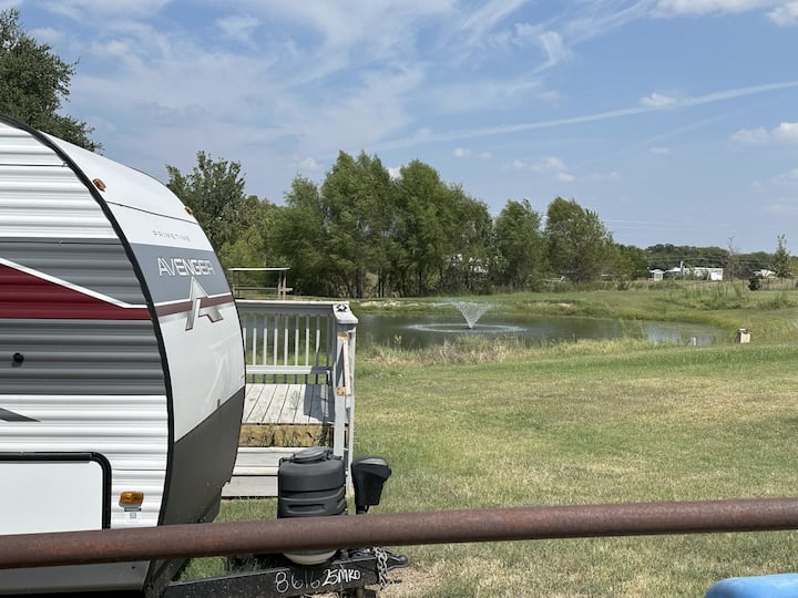 Comfortable Avenger Rv Stay – Sleeps 2 Guests - Arlington, TX