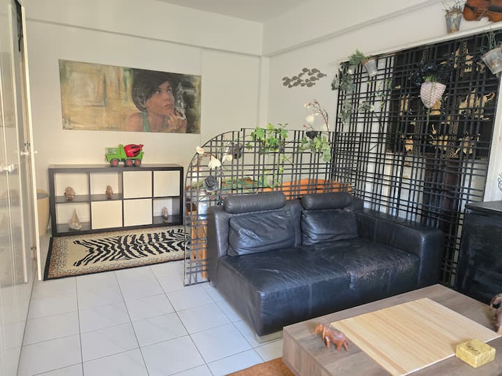 Stylish Studio Flat With Outdoor Oasis In Engomi - Энгоми
