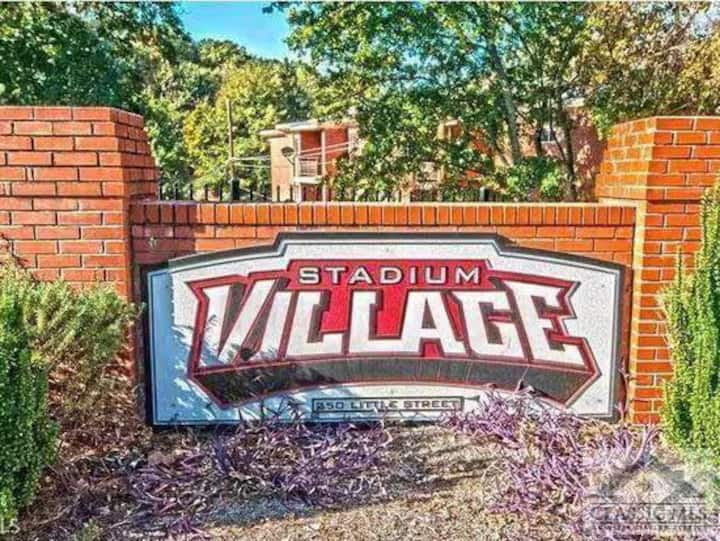 Cozy Apartment Close To Downtown - Athens, GA