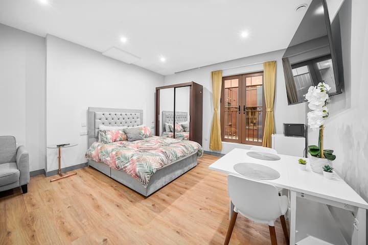 Spacious Studio 1 Minute From Ilford Station - Ilford