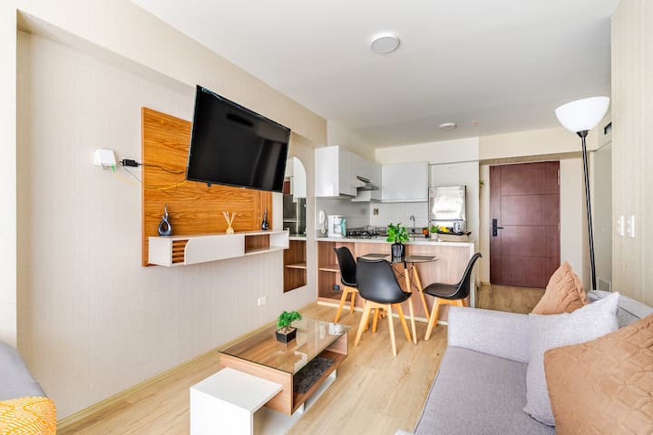 Modern Apt W/balcony, Panoramic Views, Pool & Wifi - Lima