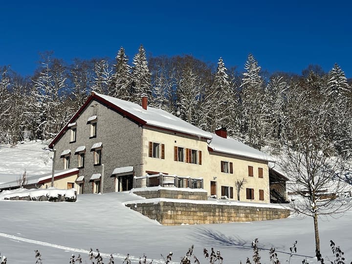 Location Gîtes Haut-jura 6 à 8 Personnes - Monts Jura
