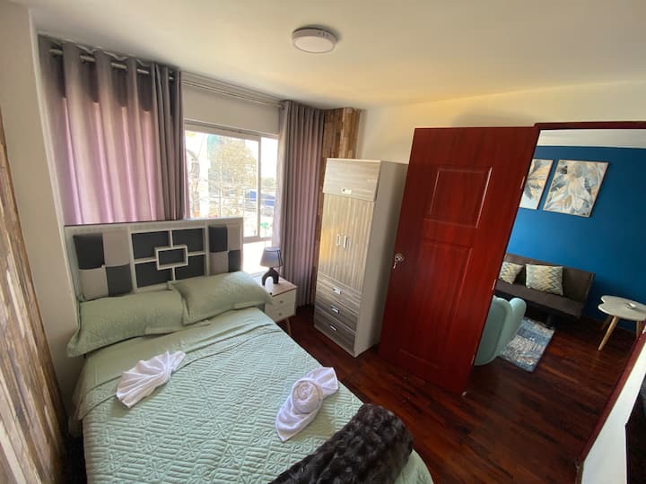 Habitación (C) En Miraflores En Dpto. Compartido - Peru