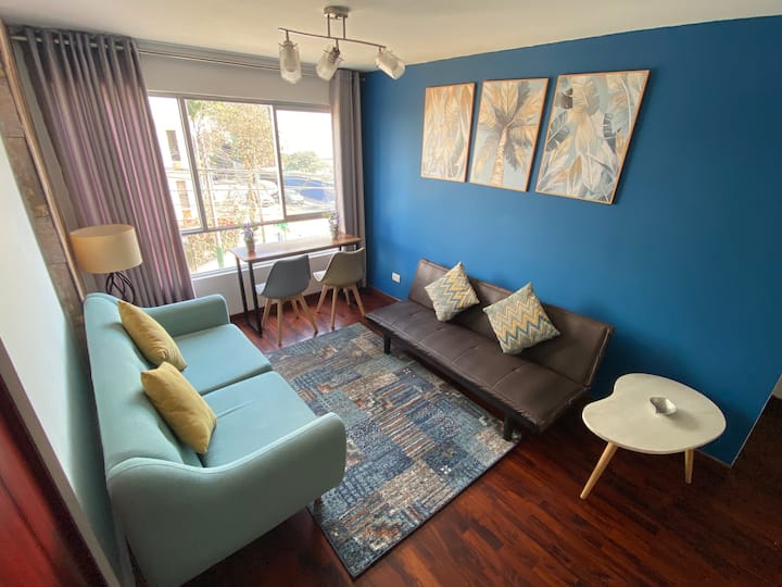 Habitación (C) En Miraflores En Dpto. Compartido - Peru