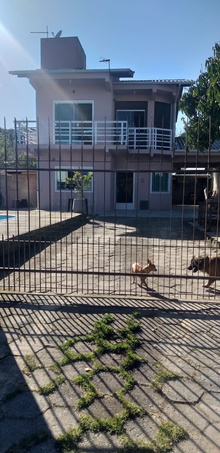 Aluga-se Casa à 1000.metros Da Praia De Ibiraquera - Imbituba