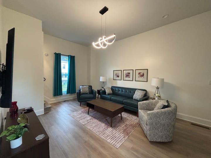 "Stay Awhile" Center Street Suites, Unit 3 - Ionia State Recreation Area, Saranac