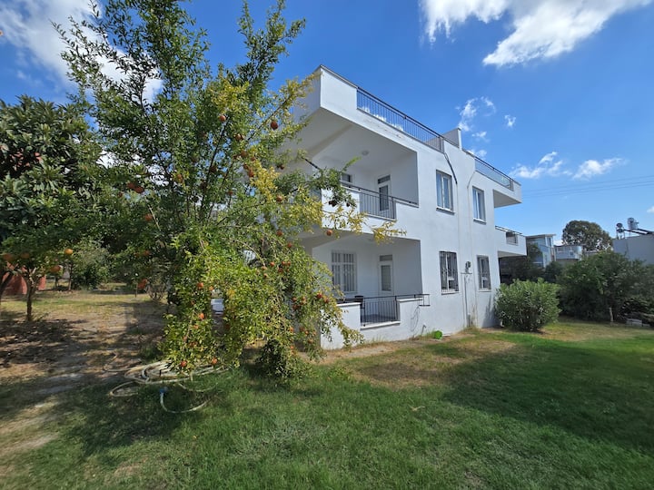 Denize Yürüme Mesafesi Havuz Ve Bahçe Ikiz Villa - Side