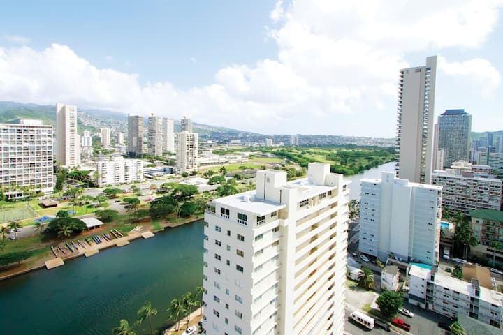 2br @ Wyndham Royal Garden Waikiki - Honolulu, HI